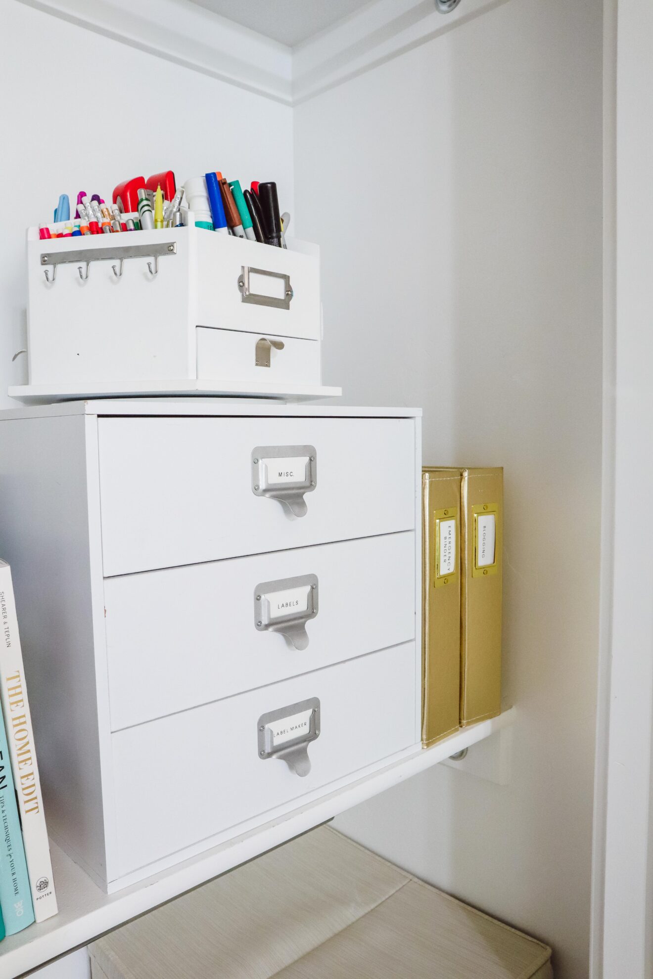 How to Organize Your Office: Tips for Tidying Up Your Workspace ...
