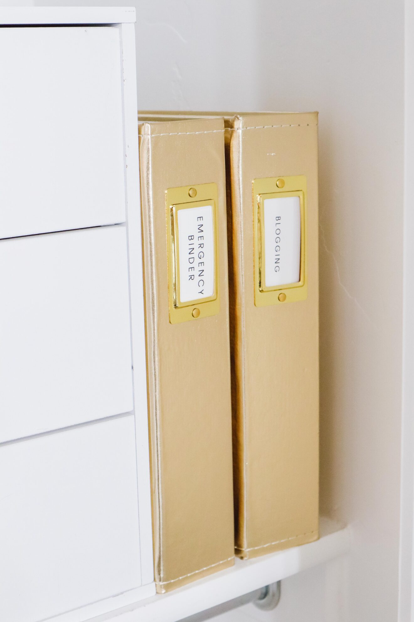 How to Organize Your Office: Tips for Tidying Up Your Workspace ...